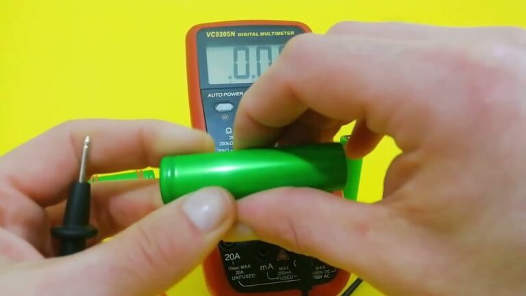 How to Check 18650 Battery Health with a Multimeter: Voltage & Internal ...